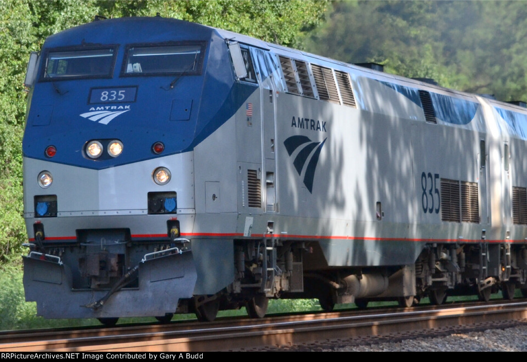AMTRAK P40DC 835